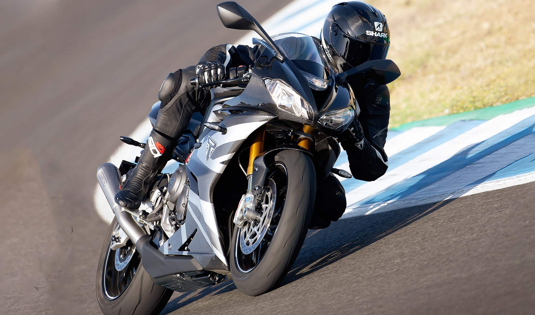Triumph steigt in die BSB ein: Street Triple wird zum Supersport-Racebike