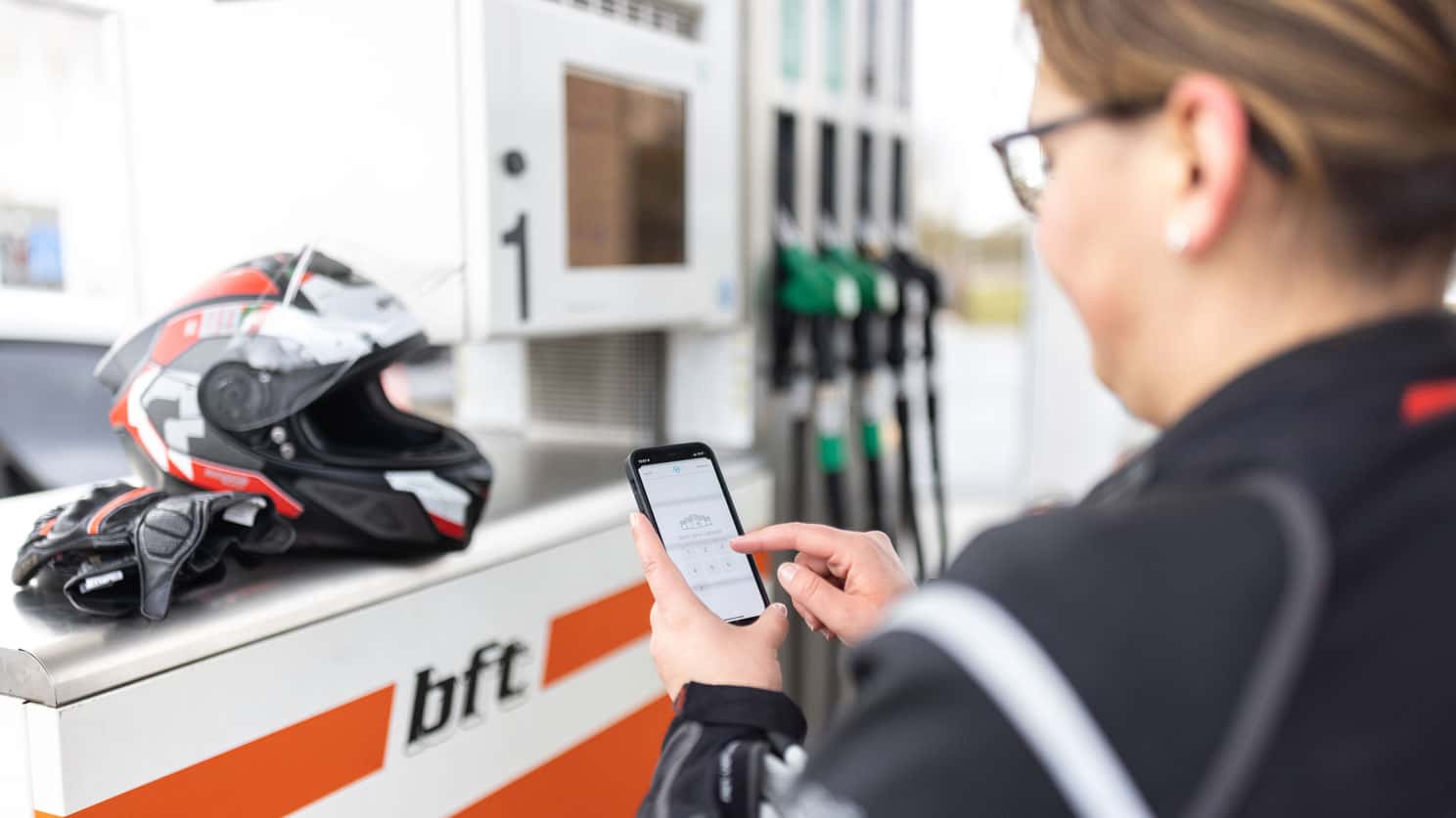 Tank-Apps mit Zahlfunktion per Smartphone