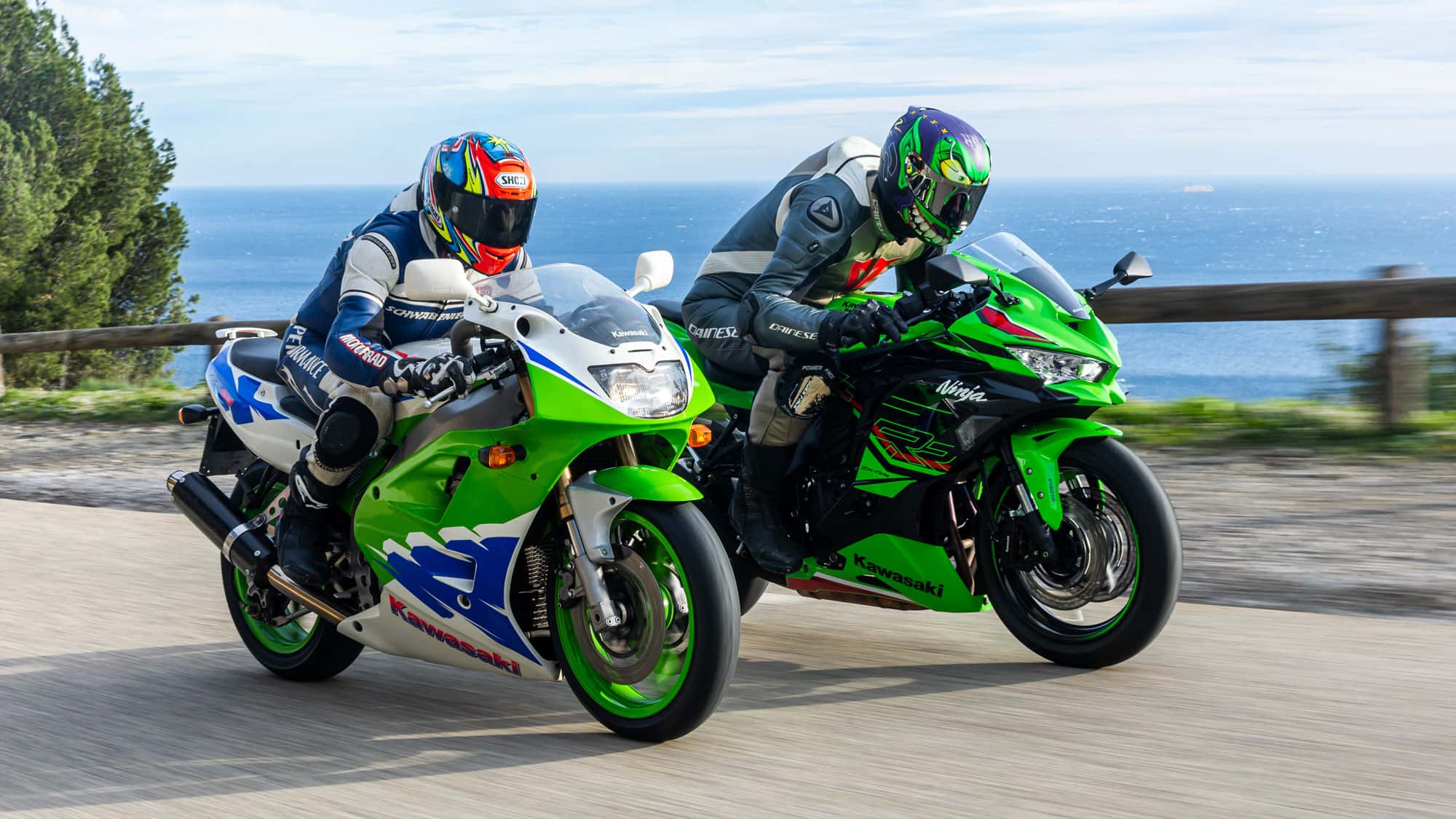 30 Jahre alte Kawasaki ZXR 400 und neue Kawasaki ZX-4RR: 400er-Ninjas ...